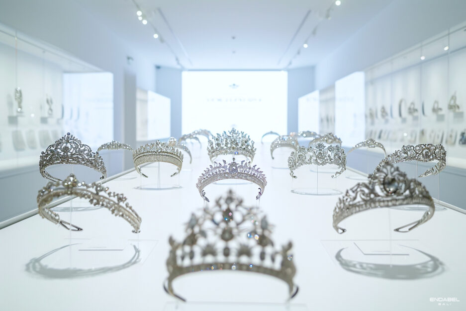 The Majesty of Tiara: From Ancient Royal Crowns to Modern-Day Fashion ...